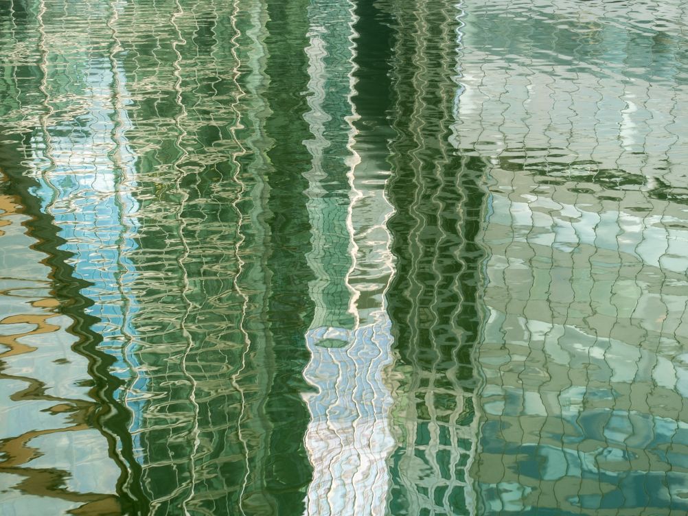 How To Photograph Reflections In Water