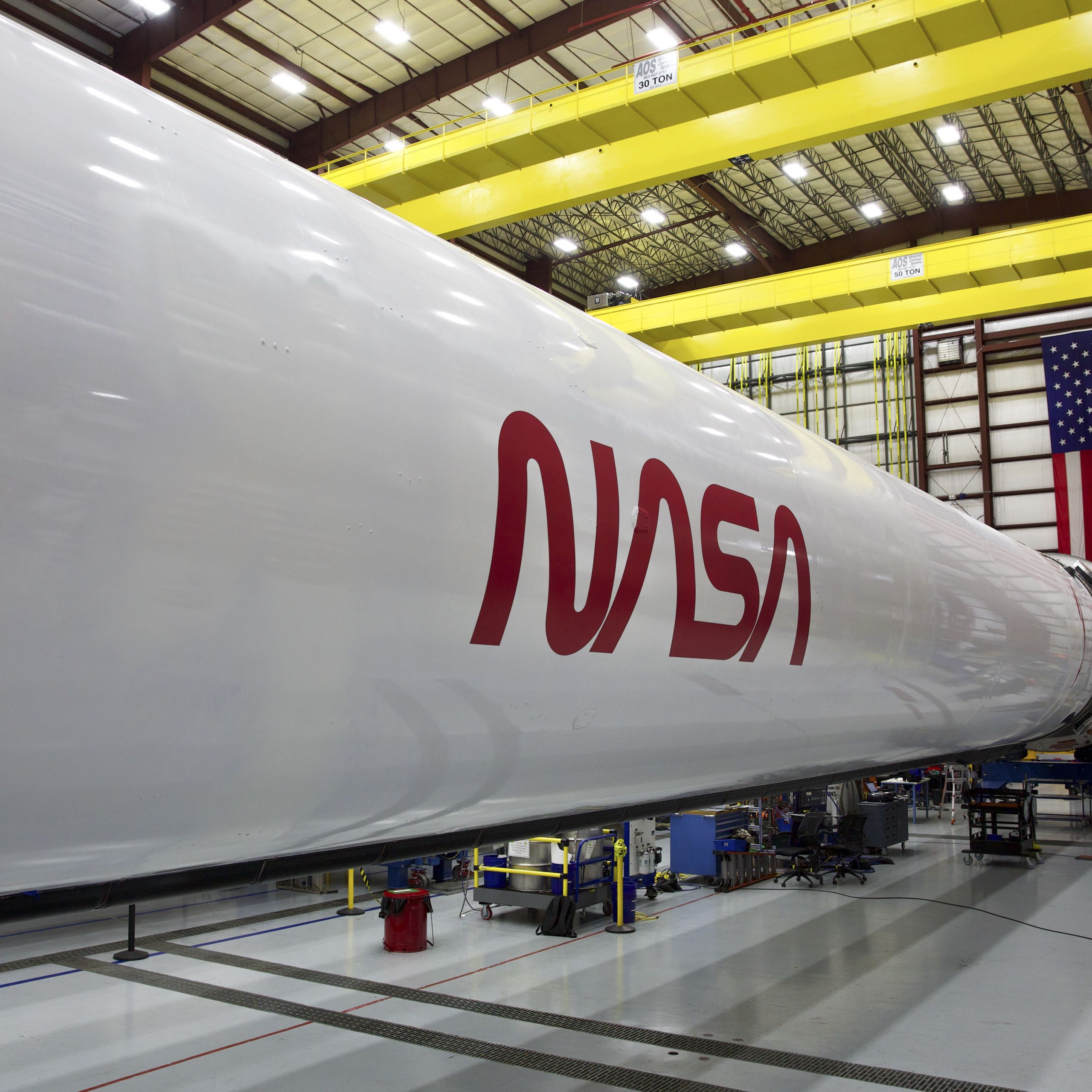 Blossom 2 V Nasa Logo NASA WORM LOGO GEN II TEE Outsiders