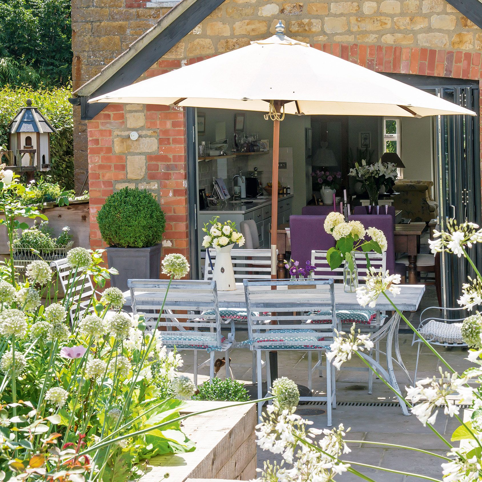 Modern Cottage Garden