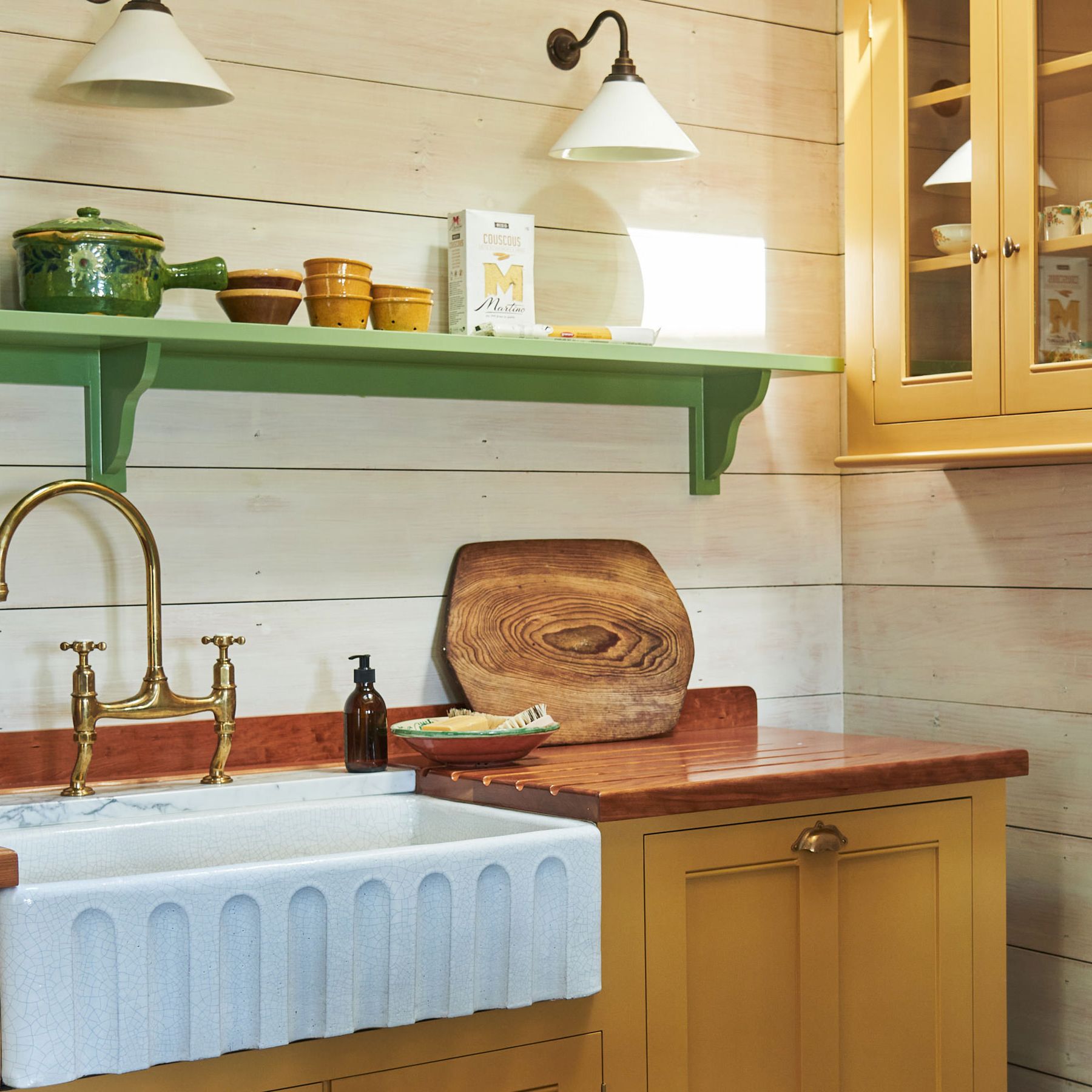 Best Paint Colors For Small Kitchens Small Kitchen Paint Colors: 10