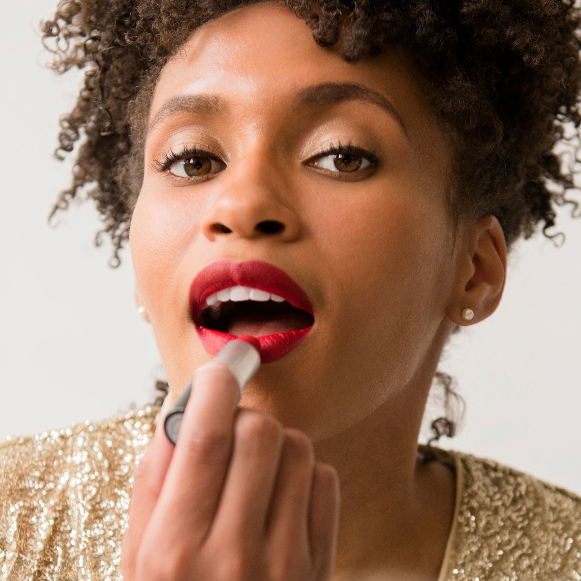 How To Stop Lips Bleeding Lipstick