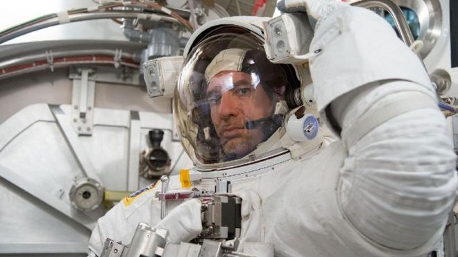 Does Your Head Explode If You Take Your Helmet Off In Space