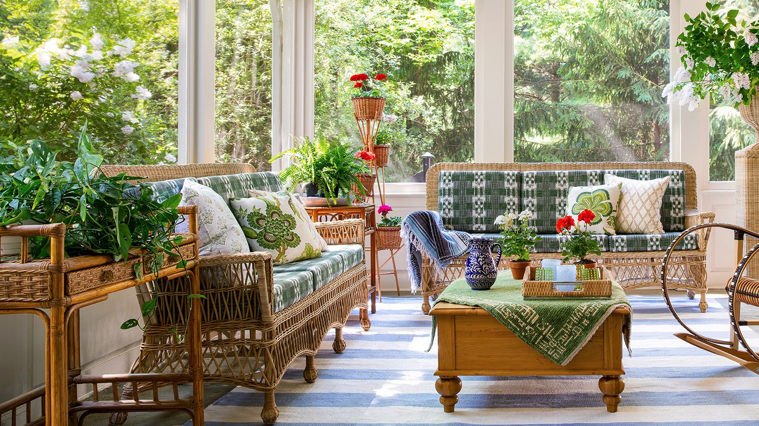 Sun Porch Interior Design Ideas How To Decorate A Small Sunroom For