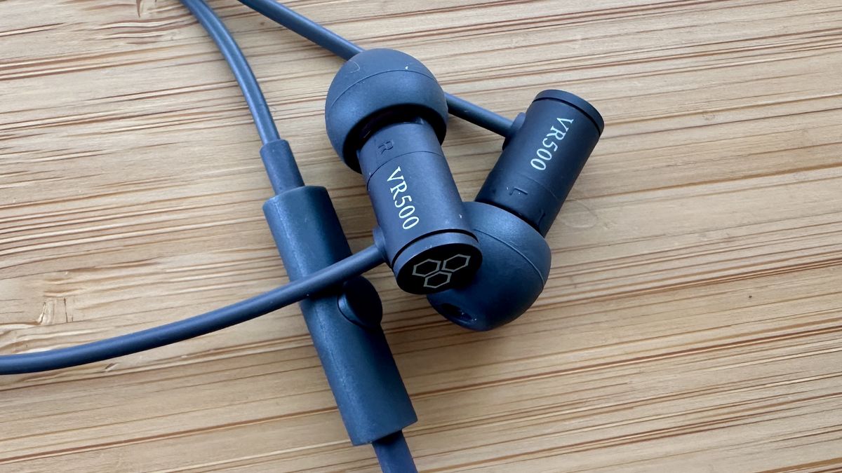 Final VR500 review: unassuming wired in-ear headphones that have it ...