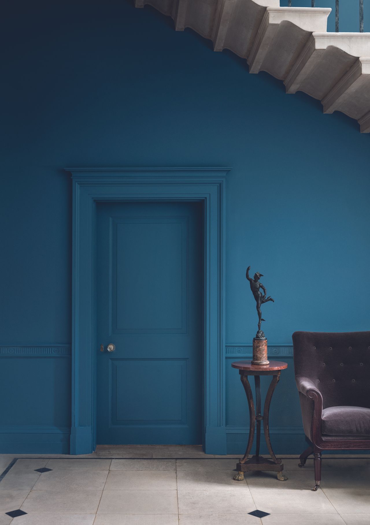 Should doors be painted the same color as walls?