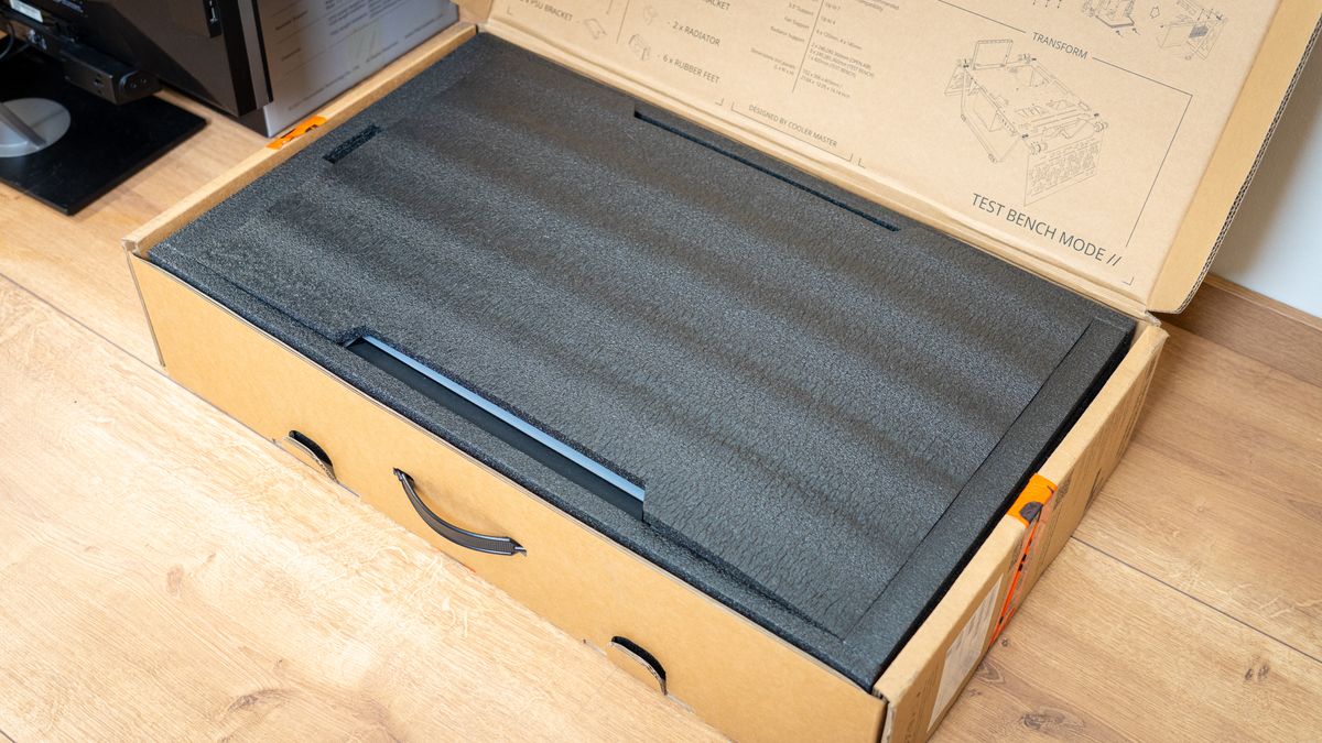 Cooler Master MasterFrame 700 Review: A Talented Showcase | Tom's Hardware