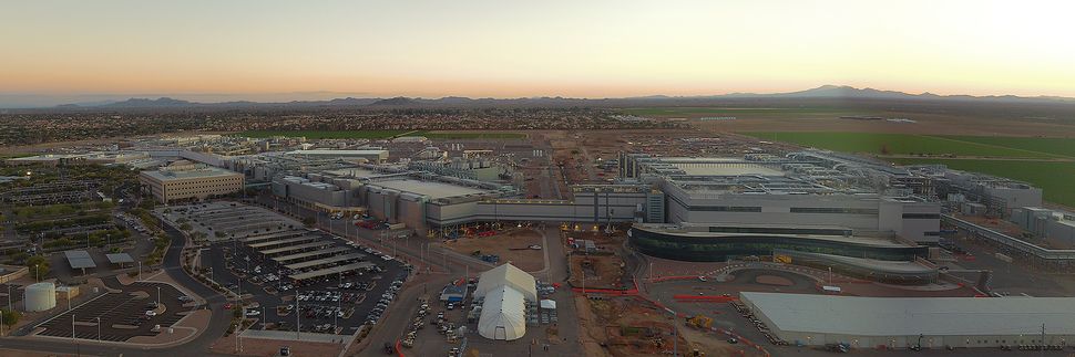 Intel’s Long Awaited Fab 42 is Fully Operational | Tom's Hardware