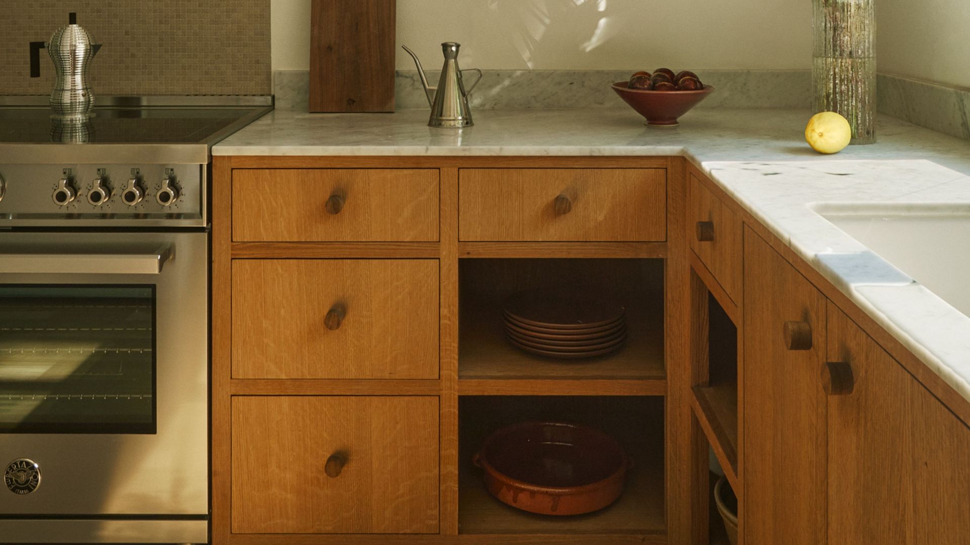 Open Kitchen Corners: Is This Design Feature Any Good? | Livingetc