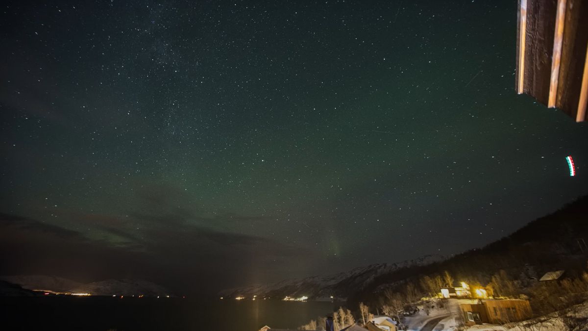 Why do the Northern Lights never look as good as in the photographs ...