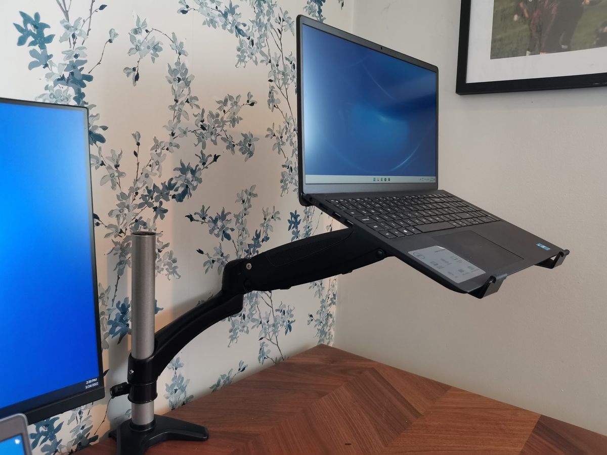StarTech monitor arm review: Letting your laptop float freely at your ...