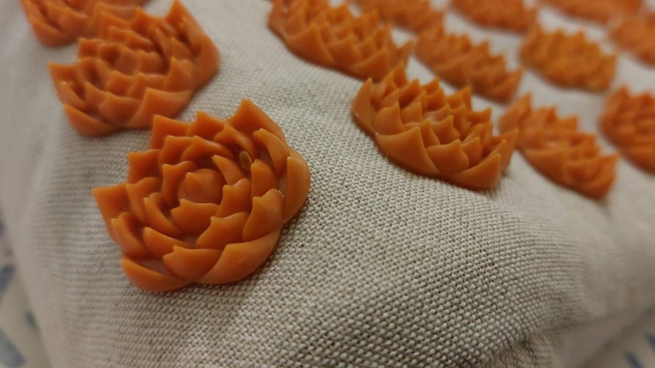 Complete Unity Yoga RelaxFast Acupressure Mat review: relaxing spiky ...