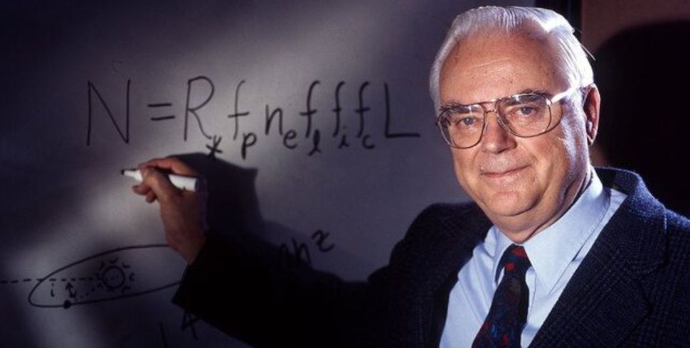 SETI pioneer Frank Drake, of 'Drake Equation' fame, dies at 92 | Space
