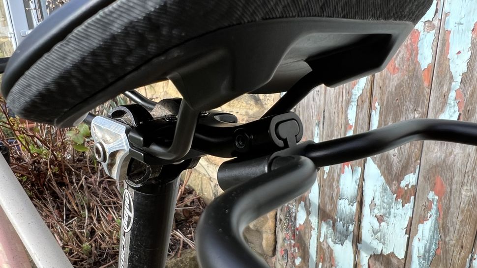 Topeak Backloader Wishbone review – seatpack anti-sway stabilizer ...