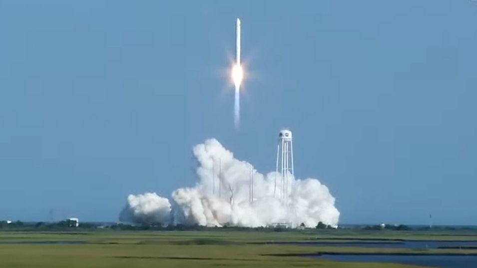 Antares rocket launches heaviest Cygnus cargo ship ever to space ...