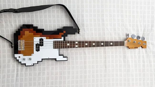 This luthier has built a video game-inspired pixelated ‘8-bit bass ...