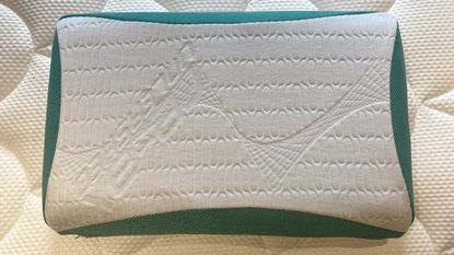 REM-Fit 500 Cool Gel Pillow review | Ideal Home