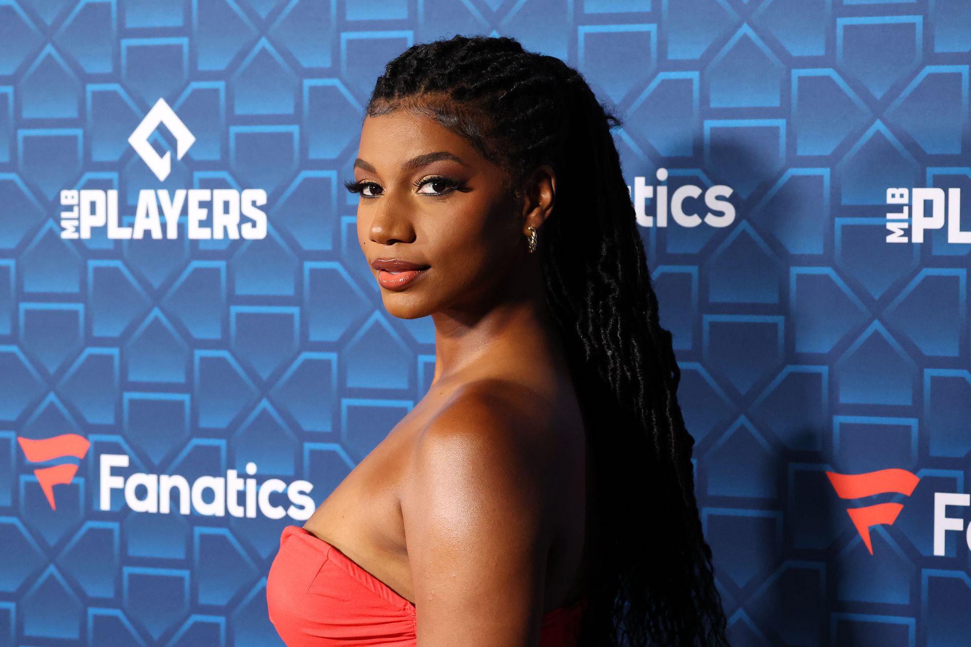 Amazon Hires Bleacher Report's Taylor Rooks as 'Thursday Night Football ...