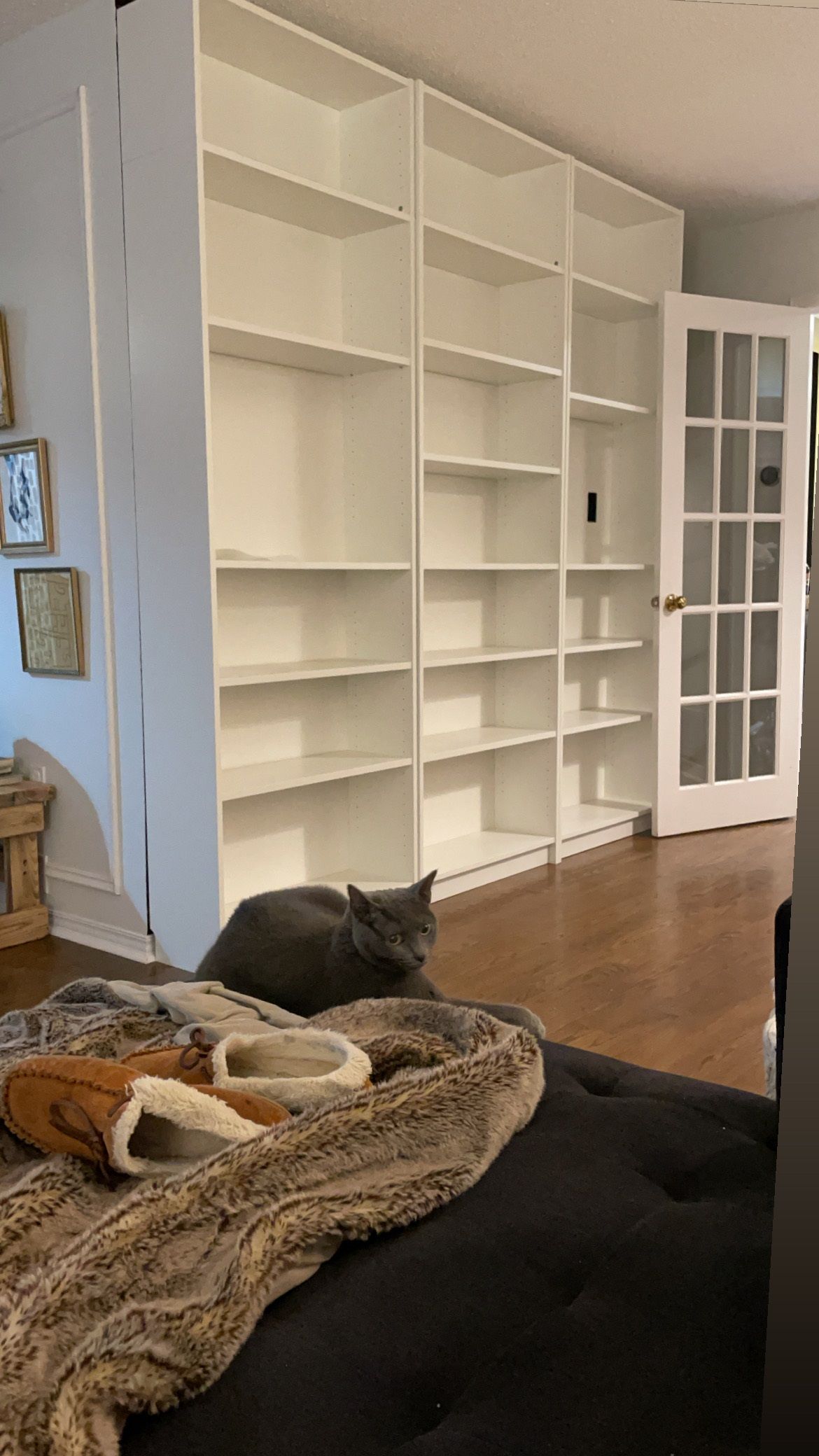 This IKEA hack turned BILLYs into statement arched built-ins | Livingetc