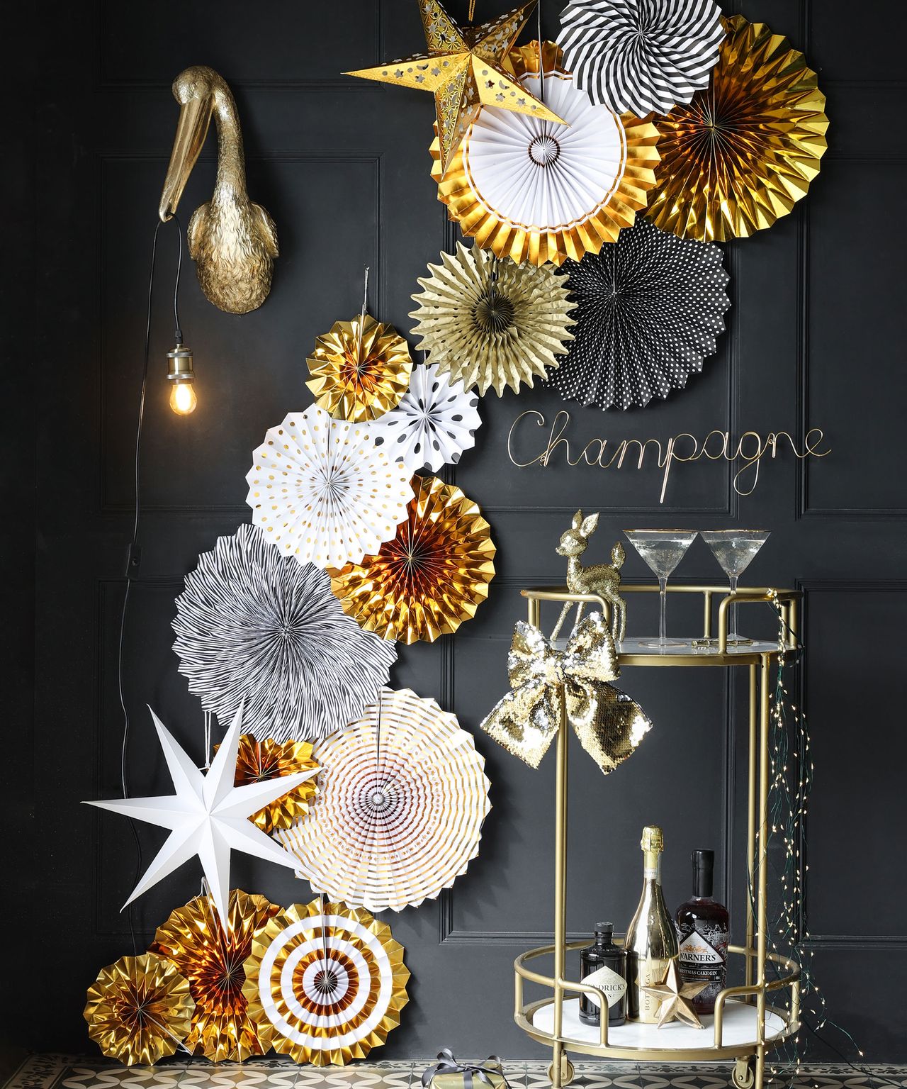 15 Christmas wall decor ideas to add a festive flourish to every space ...