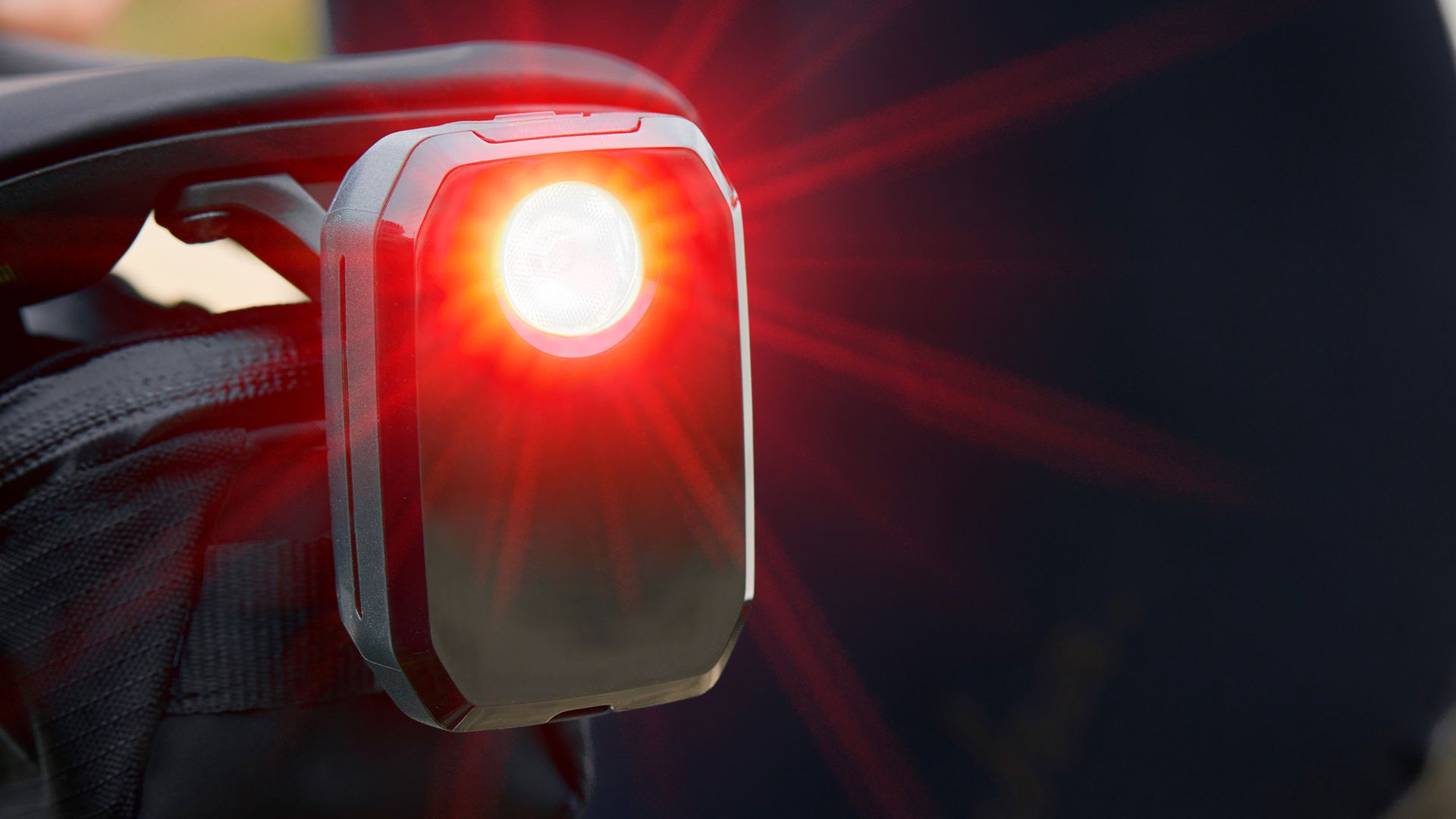 Trek takes the fight to Garmin with new CarBack Radar rear light ...