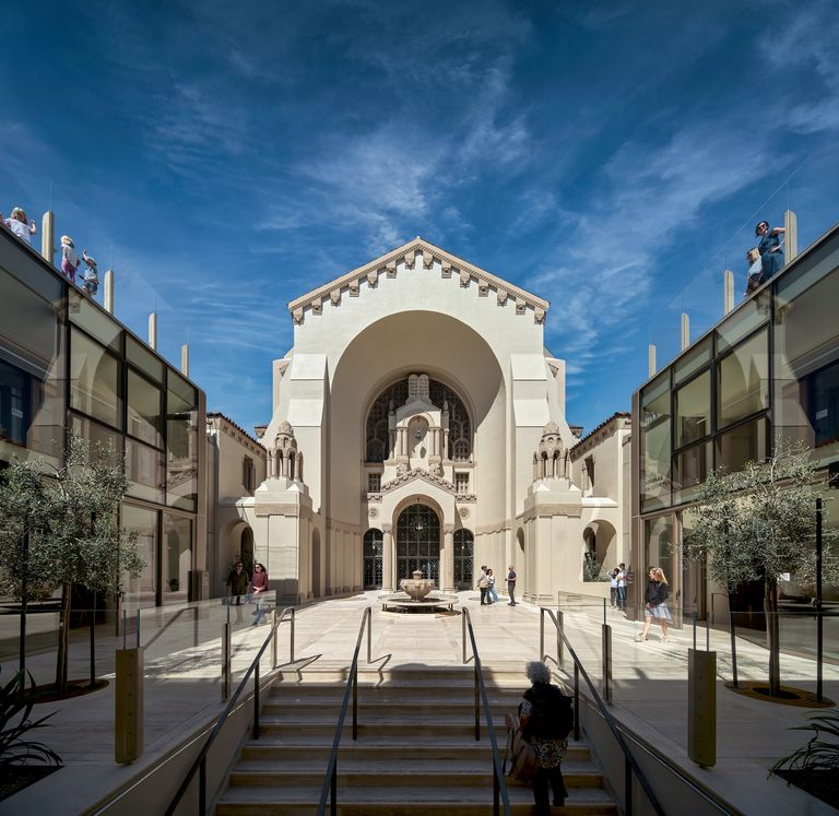 Inside the restoration of Temple Emanu-El, one of San Francisco's most historic synagogues ...