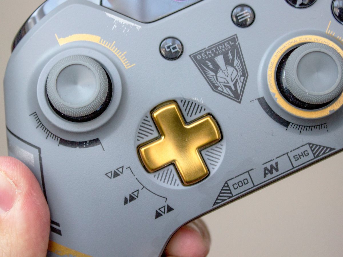 Here is the Call of Duty: Advanced Warfare limited edition controller ...