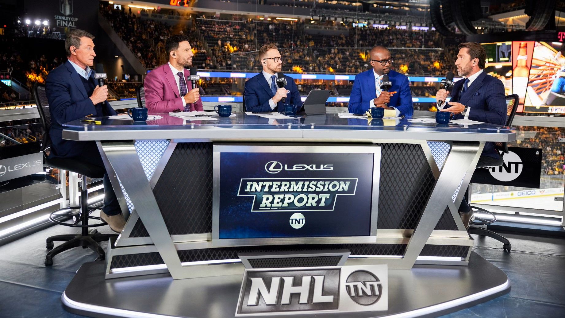 Wayne Gretzky, Other NHL Analysts, Sign New Long-Term Deals With Warner ...