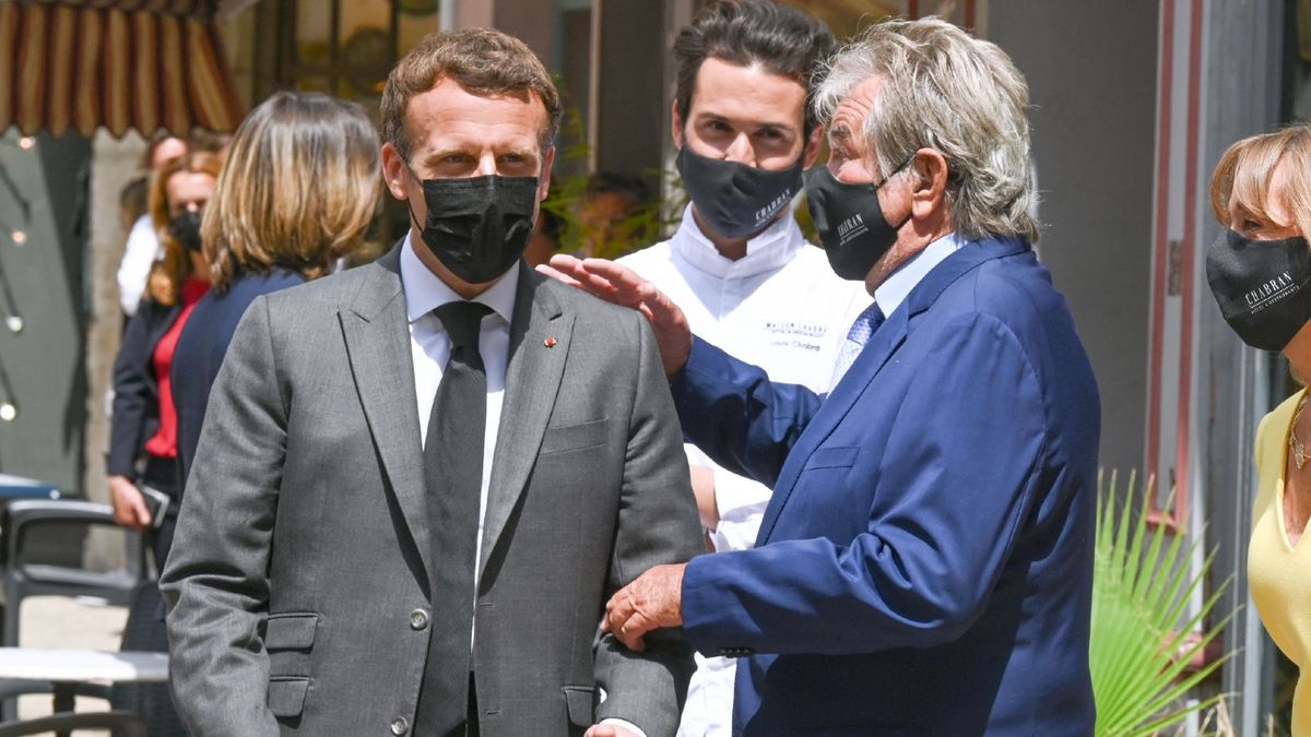 Emmanuel Macron’s assault: a slap in the face for French democracy ...