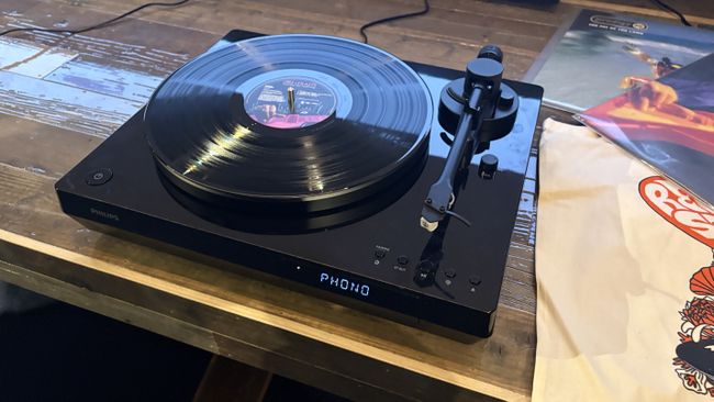 Philips' versatile new Bluetooth turntable features a built-in CD ...