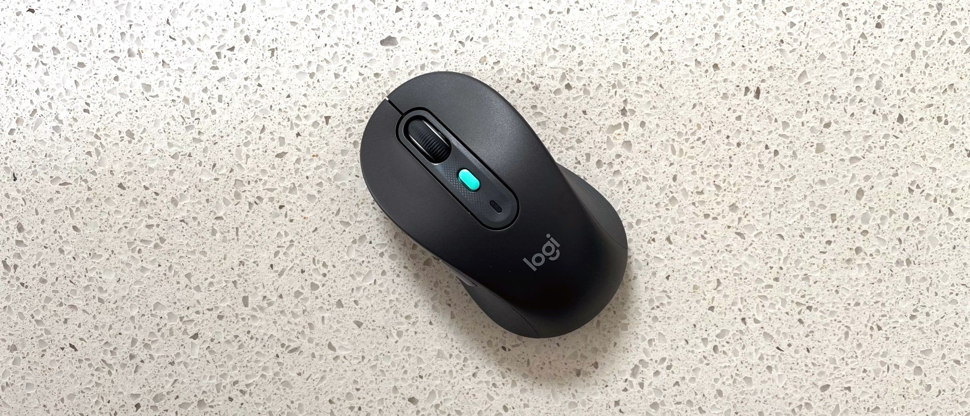 Logitech Signature AI Edition M750: ChatGPT is a tap away | iMore