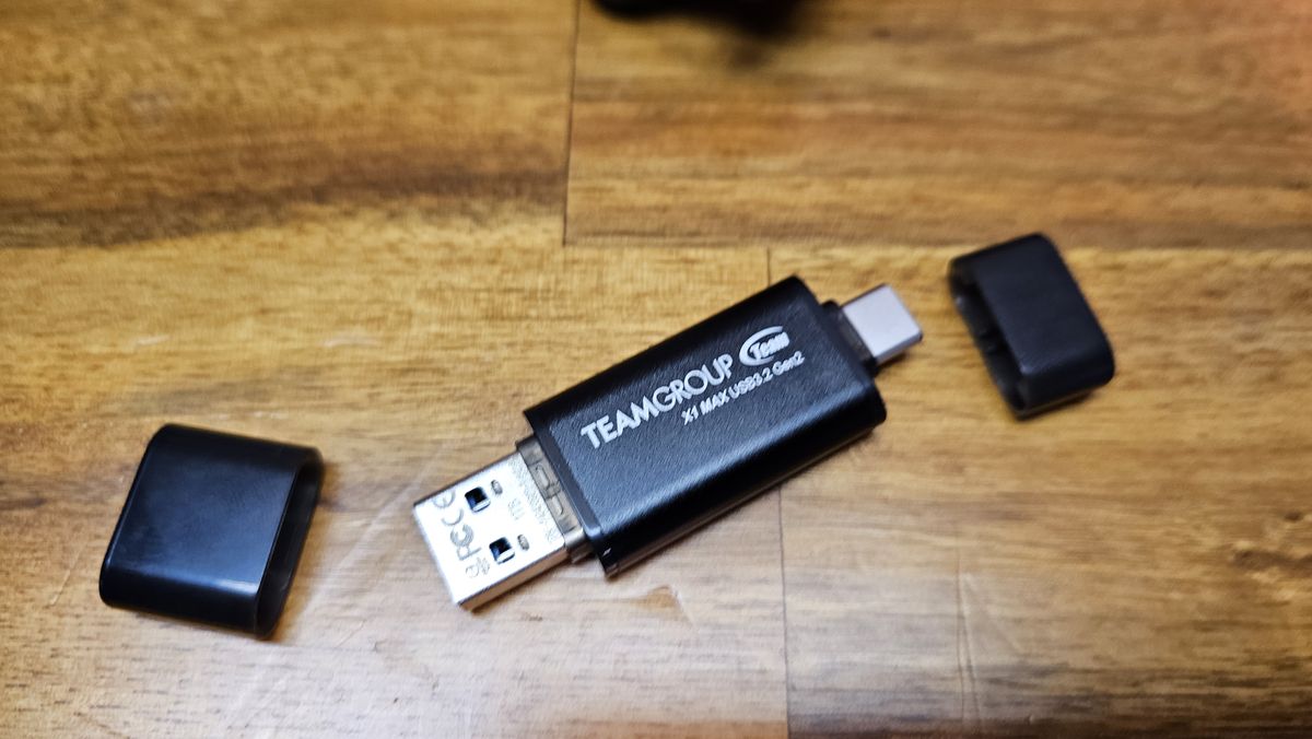 Best Flash Drives 2024: Fast, Roomy, Pocketable USB Storage | Tom's Hardware
