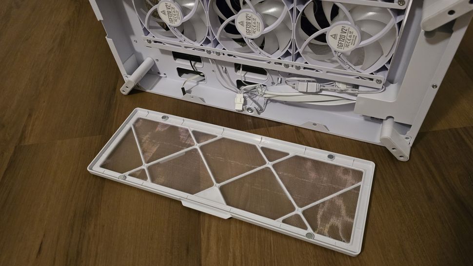 Montech HS02 Pro Case Review: GPU thermals take center stage | Tom's ...