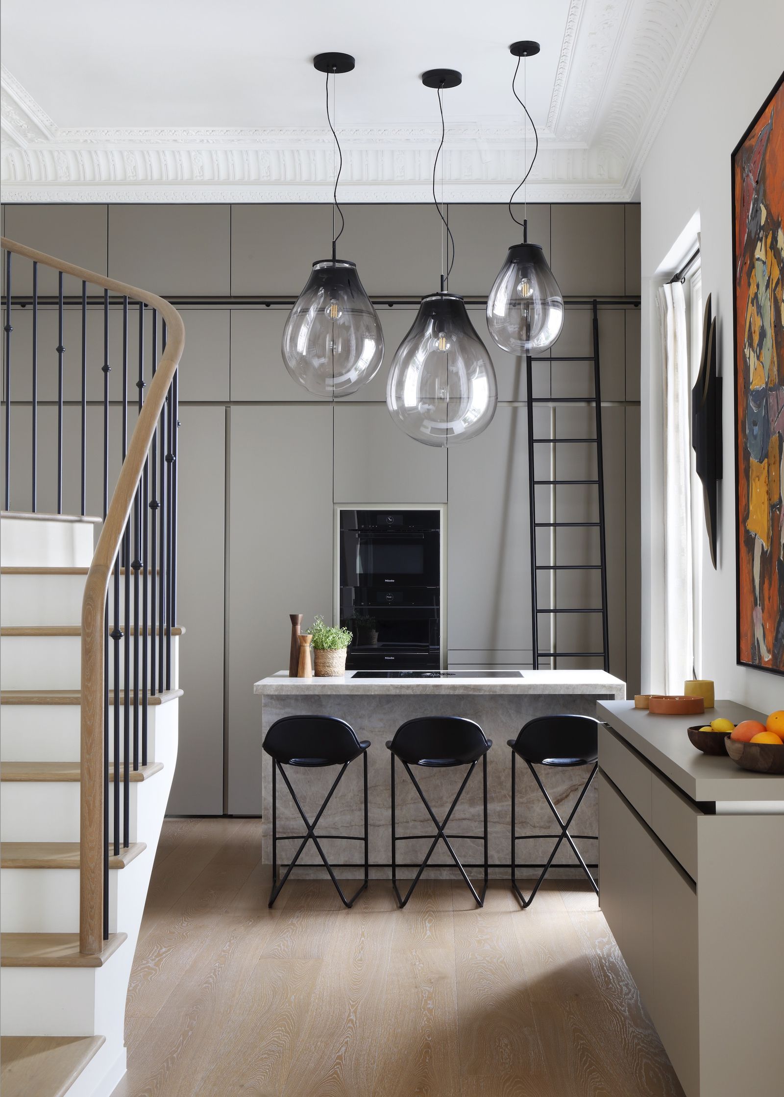 10 Ladder Kitchen Cabinet Ideas to Make More of High Storage | Livingetc