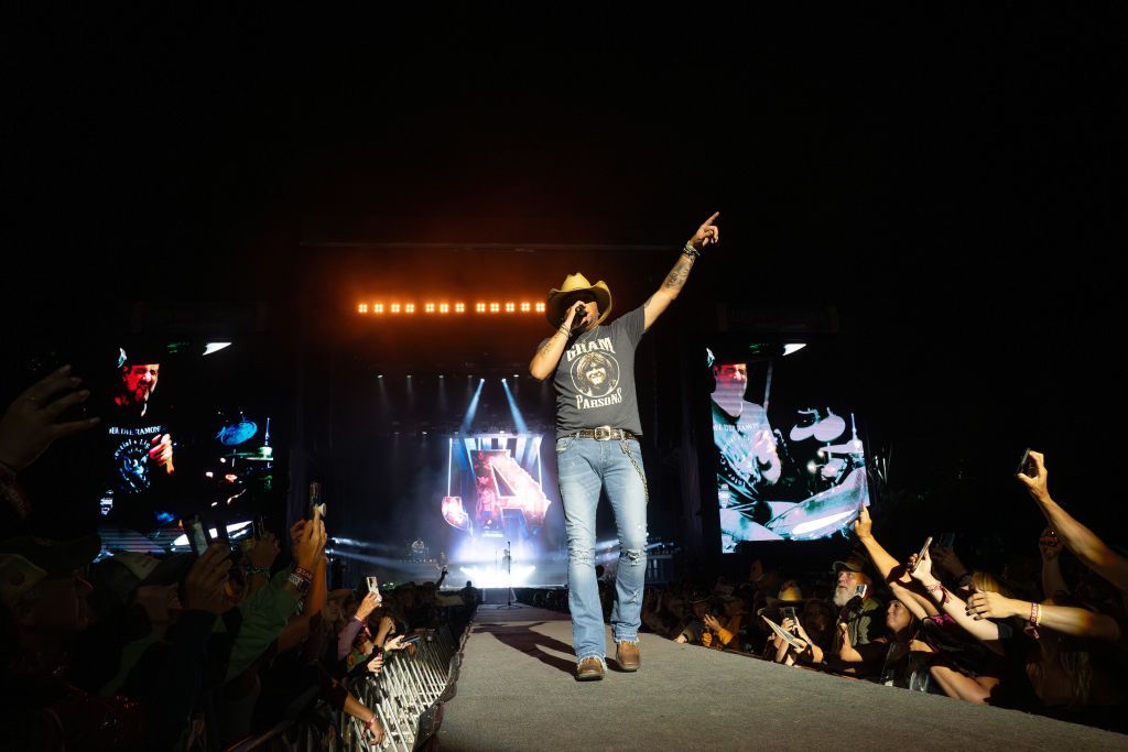 9 controversial chart-toppers | The Week