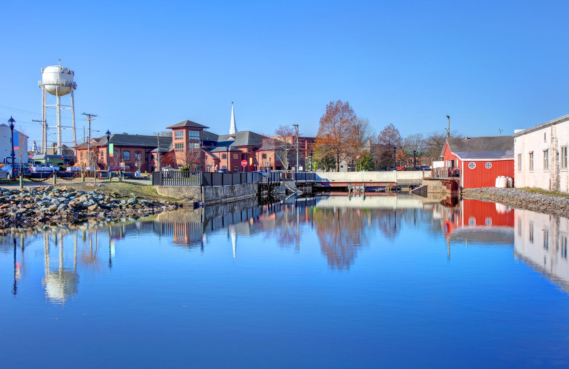 28 Great Places to Retire Near the Beach | Kiplinger