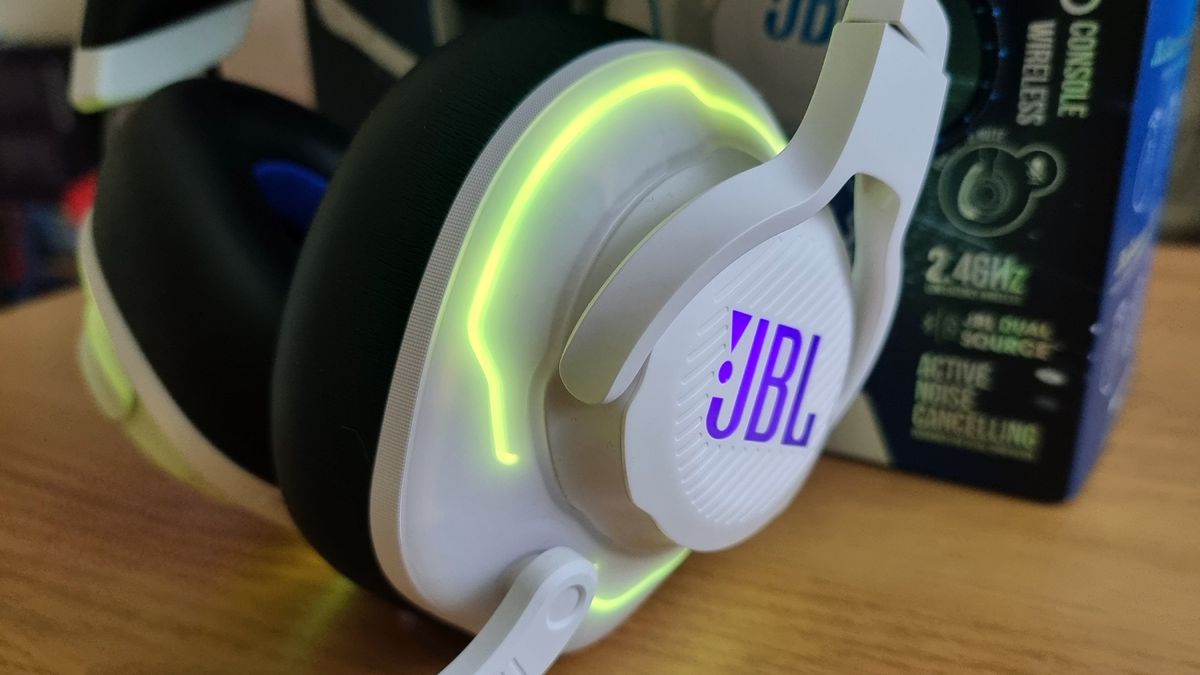 JBL Quantum 910P review - a must-have premium PS5 headset with a price ...