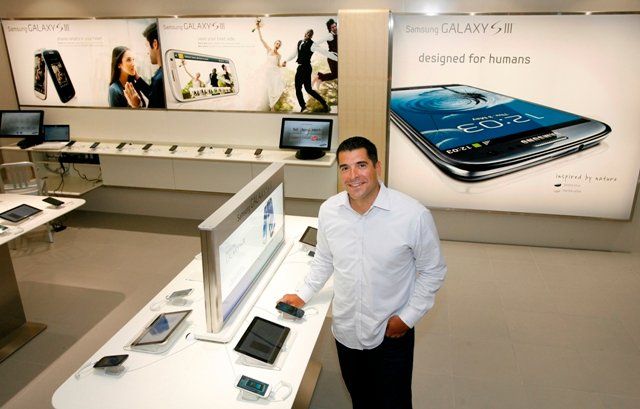 Samsung opens first North American Apple Store -- er, Samsung Store | iMore
