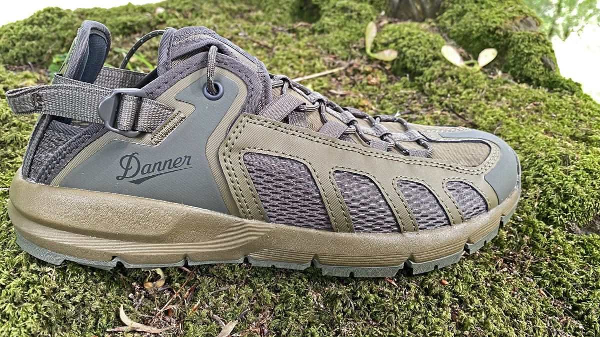Danner Fullbore hiking sandals review: easy breathing amphibious ...