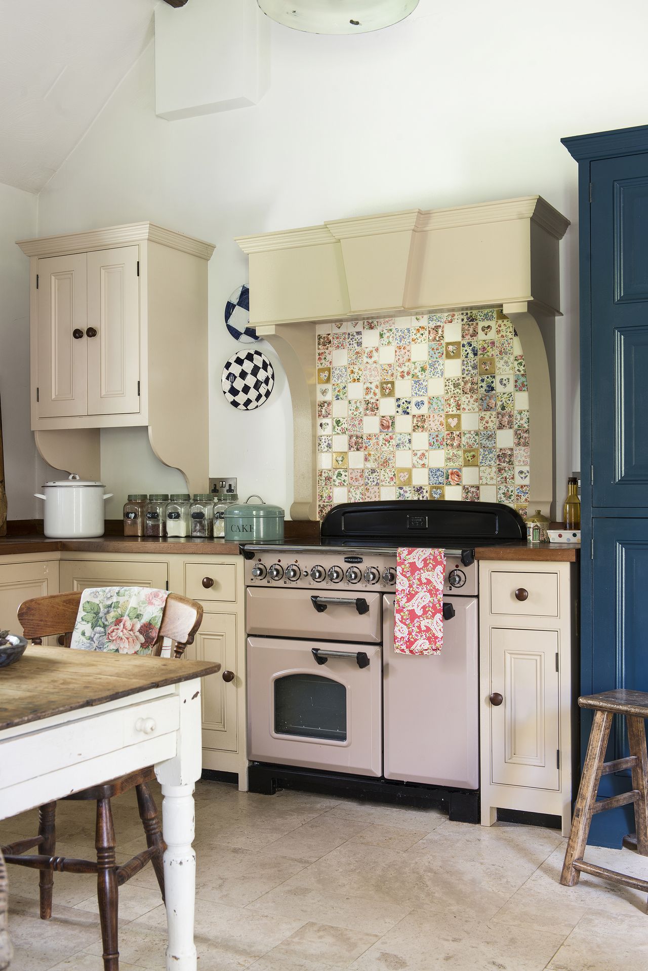 Real home: a Cotswold barn conversion with beautiful vintage-style ...