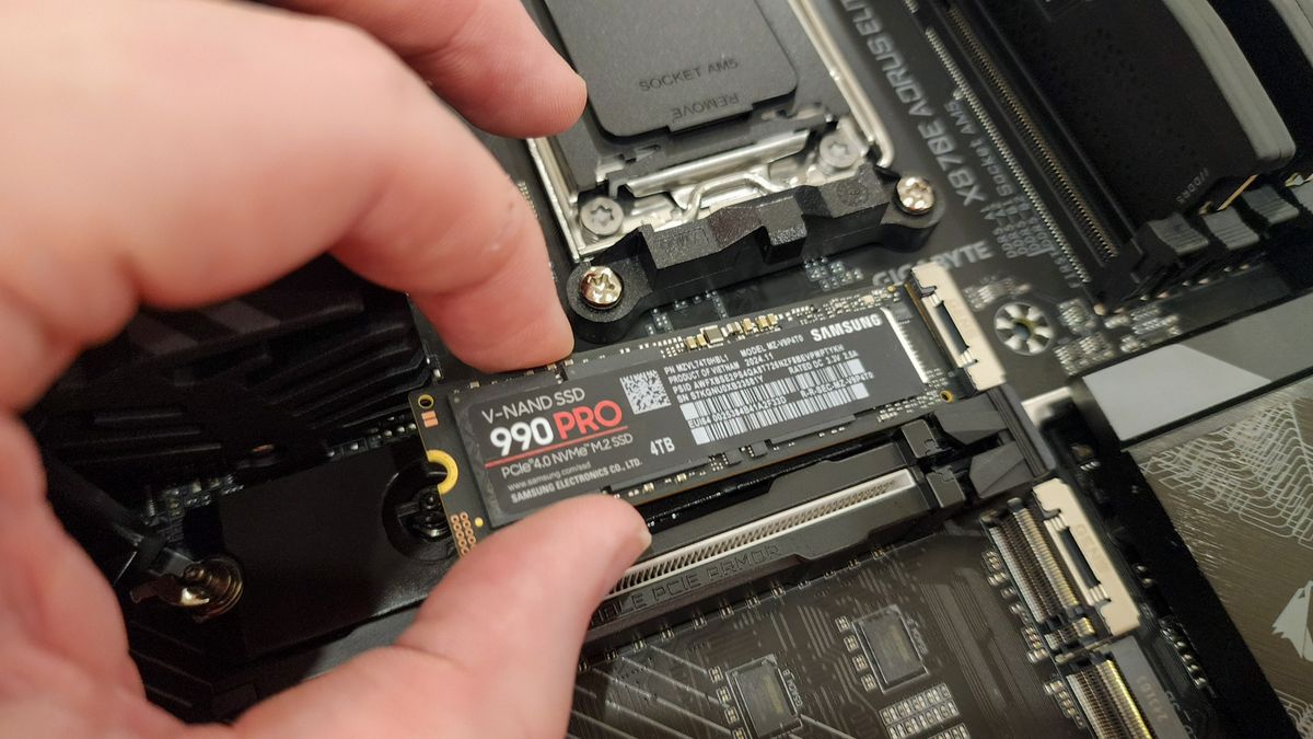 I just built an RTX 5090 gaming PC — here’s what I used and how to ...