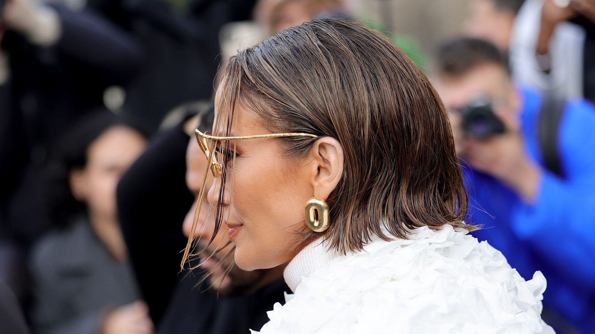 JLo debuts ultra short bob haircut in Paris | Woman & Home