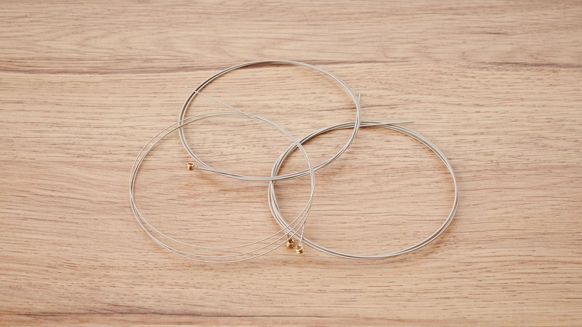 Set up your electric guitar: how to adjust action, truss rod, string ...