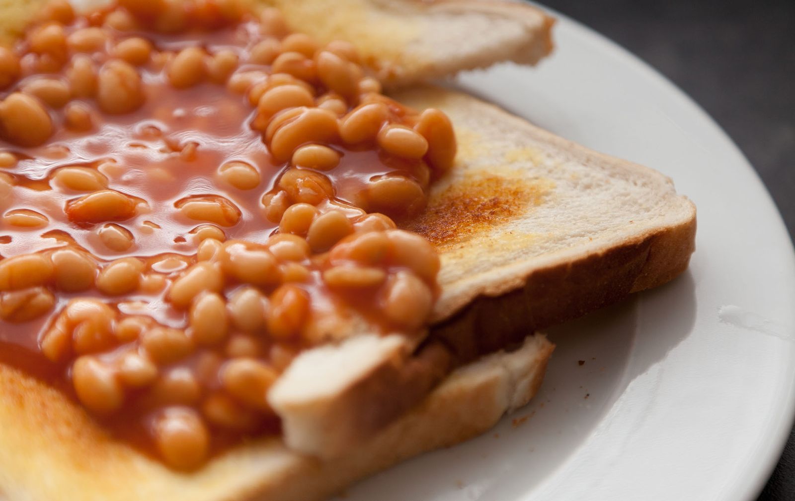 Retro school dinner foods that will make you nostalgic | GoodtoKnow