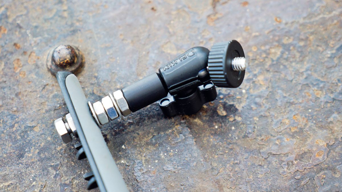 Photo hack: make a flash clamp for off-camera strobe photography ...