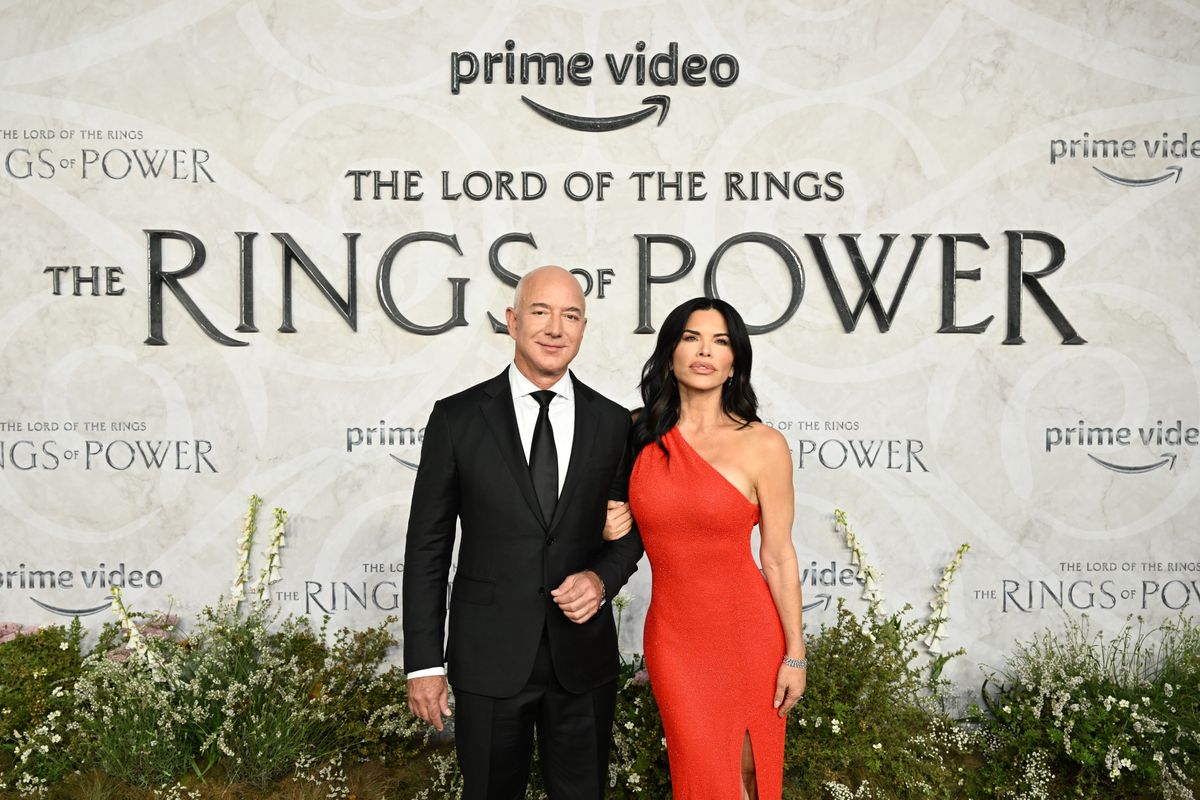 Jeff Bezos thanks Lord of the Rings showrunners for ignoring his notes ...