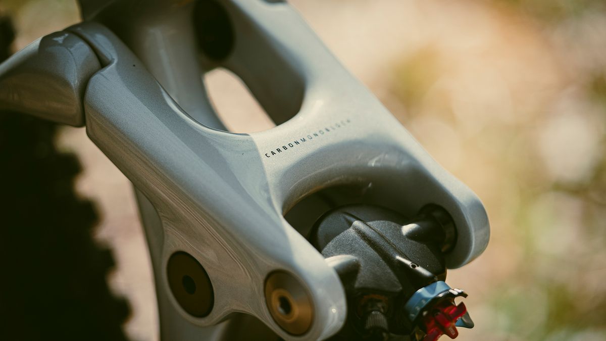 Mondraker introduces the 2023 Raze Carbon – the benchmark for a trail ...