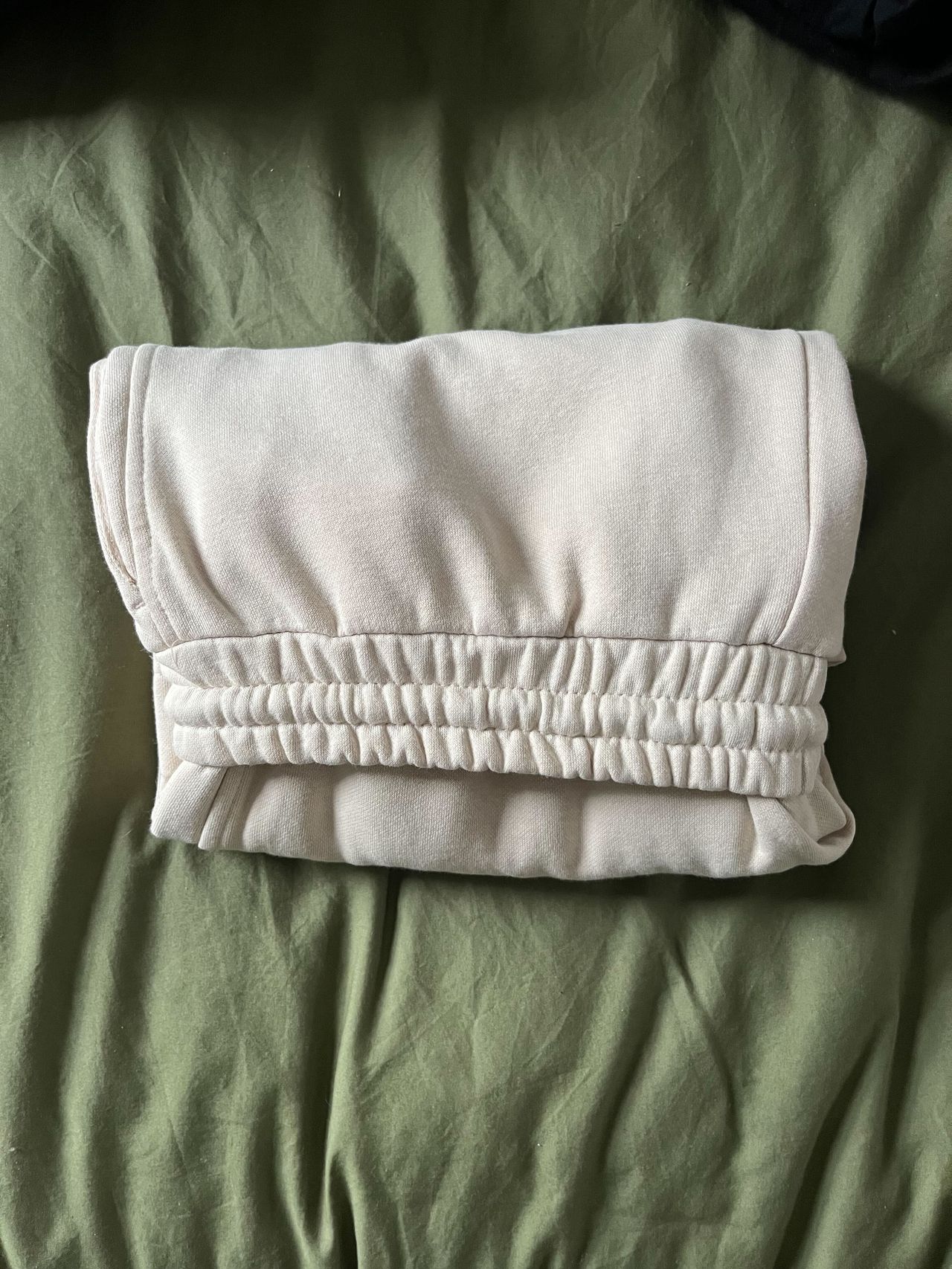 I love Nate Berkus' hack for folding sweatpants | Homes and Gardens