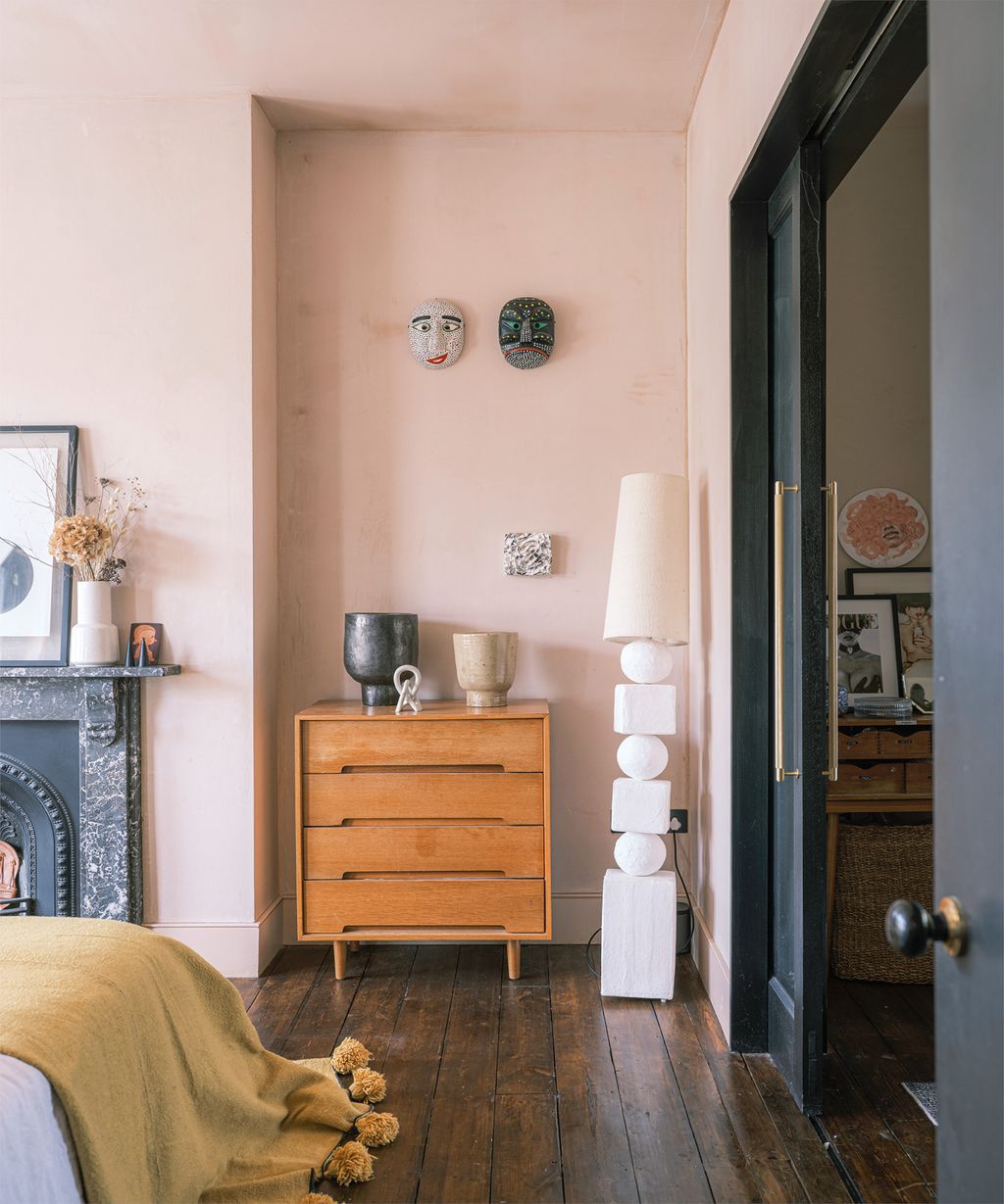 A cool and contemporary East London home that features pink plaster ...