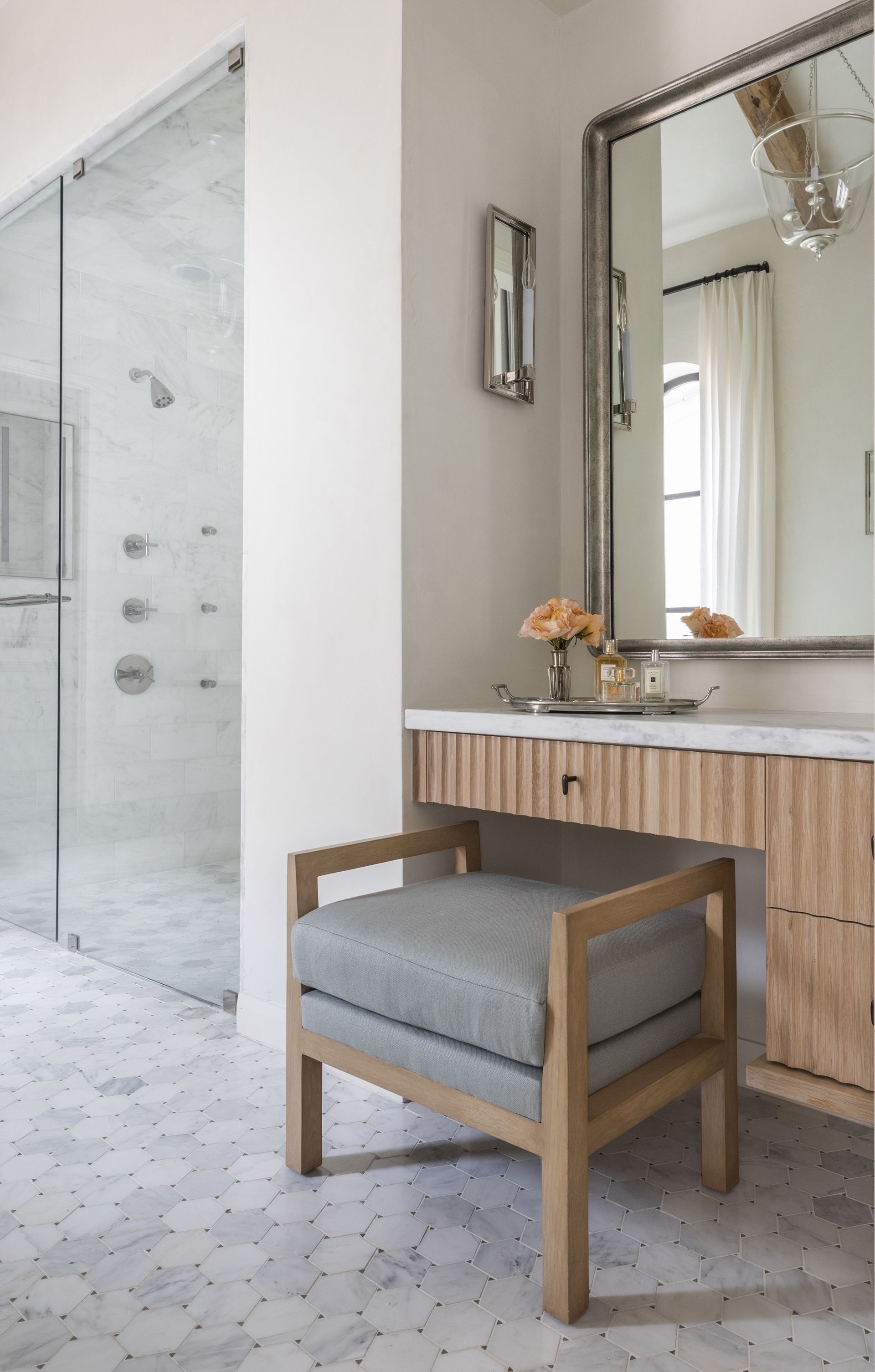 Built-in makeup vanity ideas - 10 luxe small space designs | Livingetc