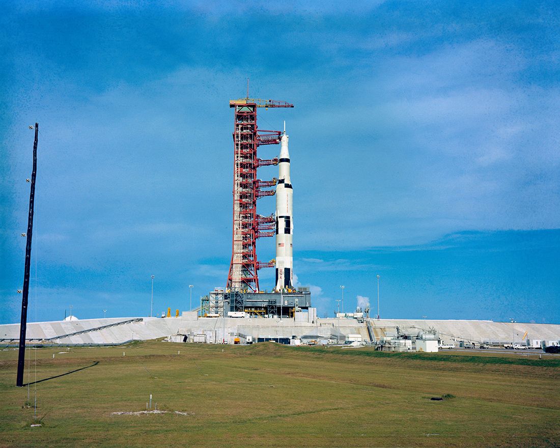 Amazing Apollo 4: NASA's 1st Saturn V Moon Rocket Test Flight in Photos ...